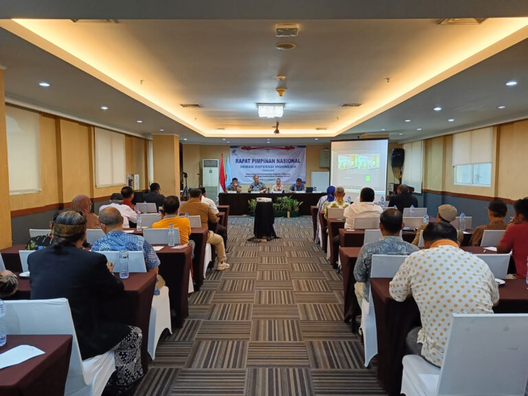 Dewan Koperasi Indonesia - DEKOPIN